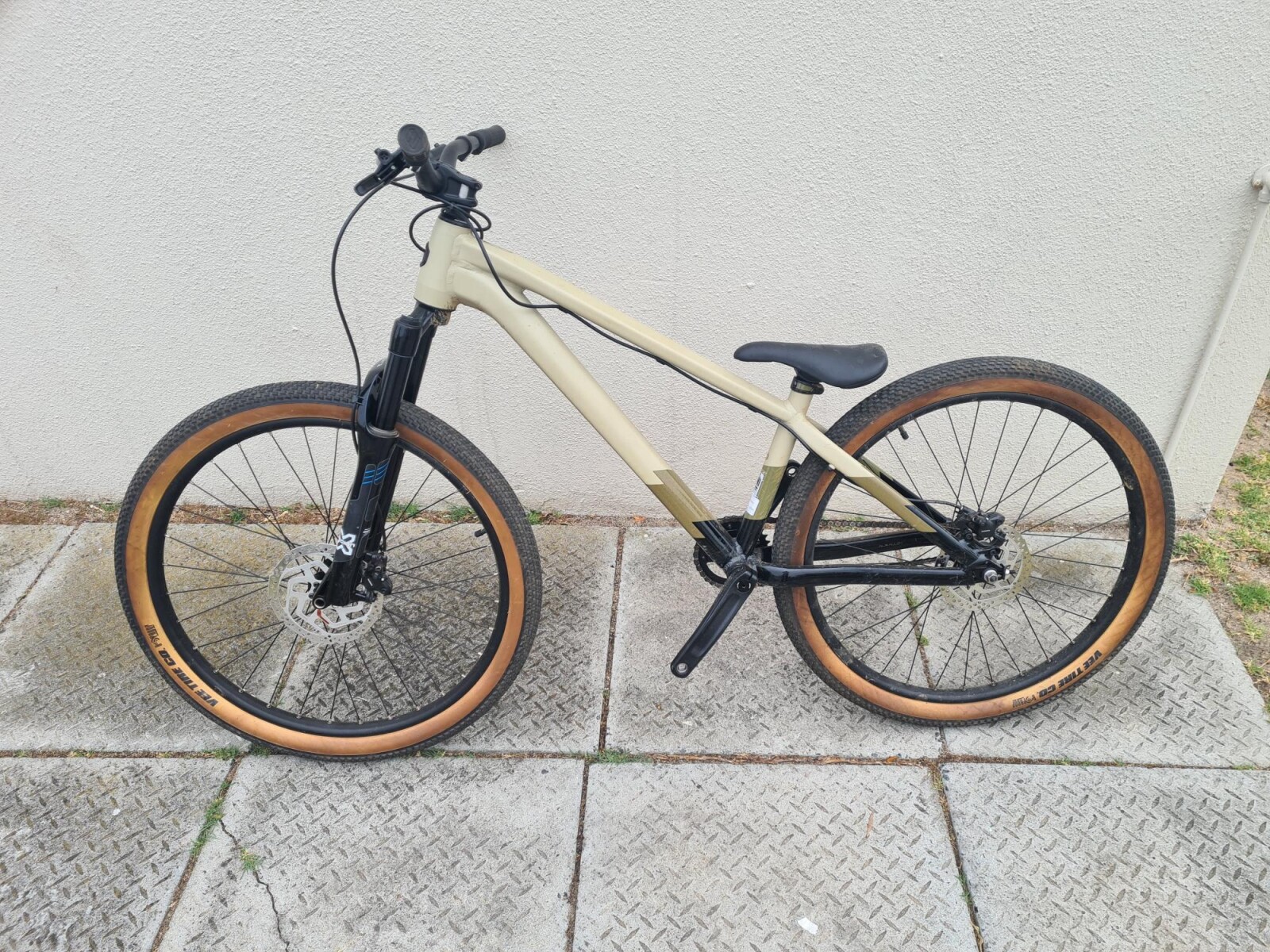 Polygon Jump Bike | Dirt Jump Bikes | Bike Hub