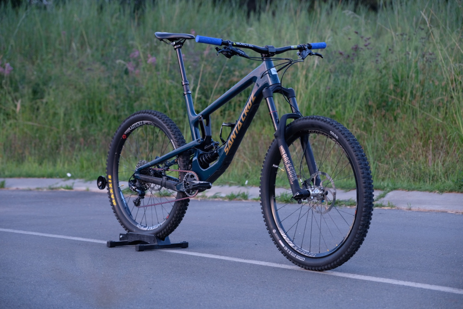 **Price drop** Santa Cruz Nomad CC | Dual Suspension Mountain Bikes ...