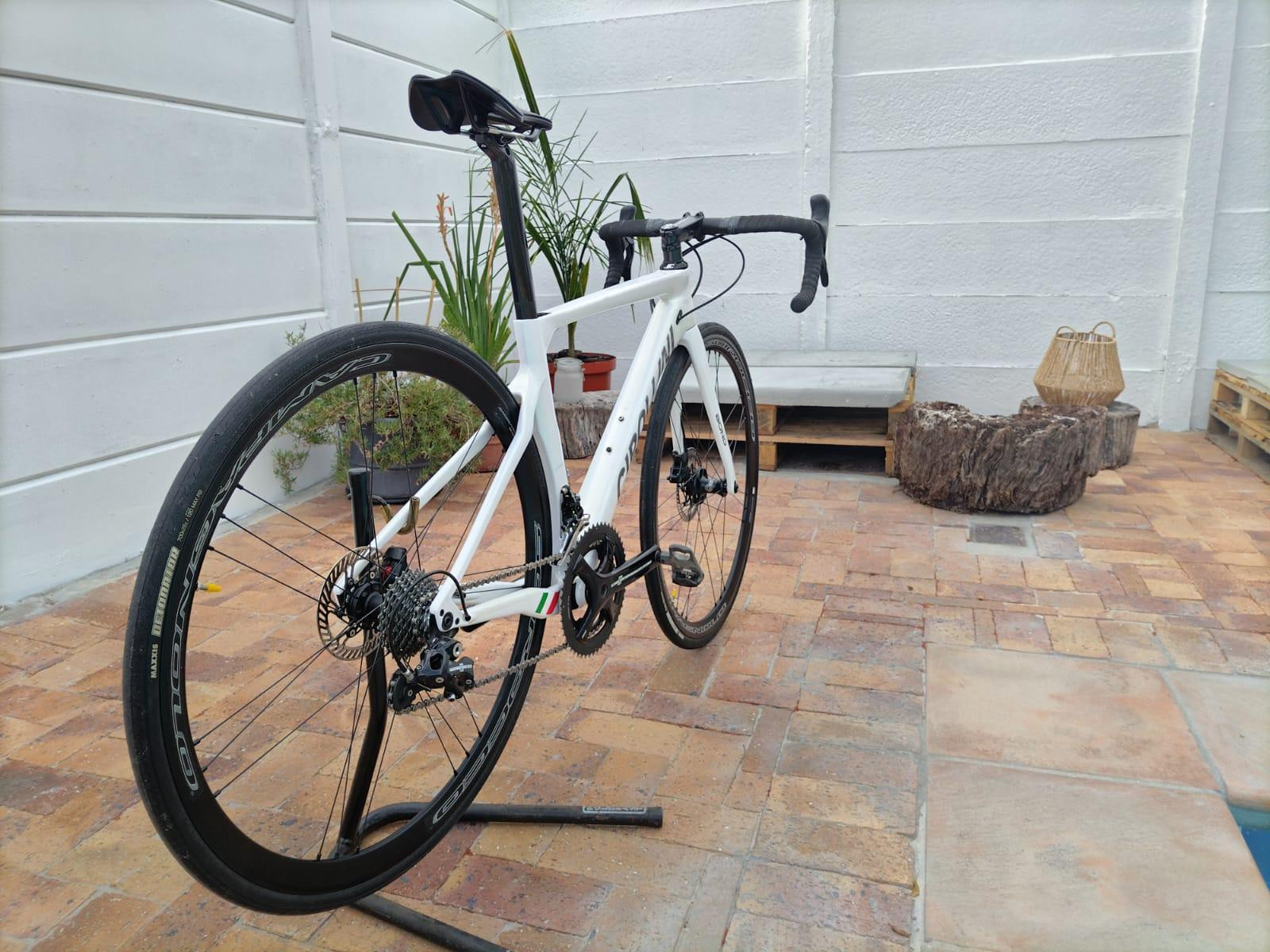 Cipollini Bond 2 Disc - 50cm | Road Bikes | Bike Hub