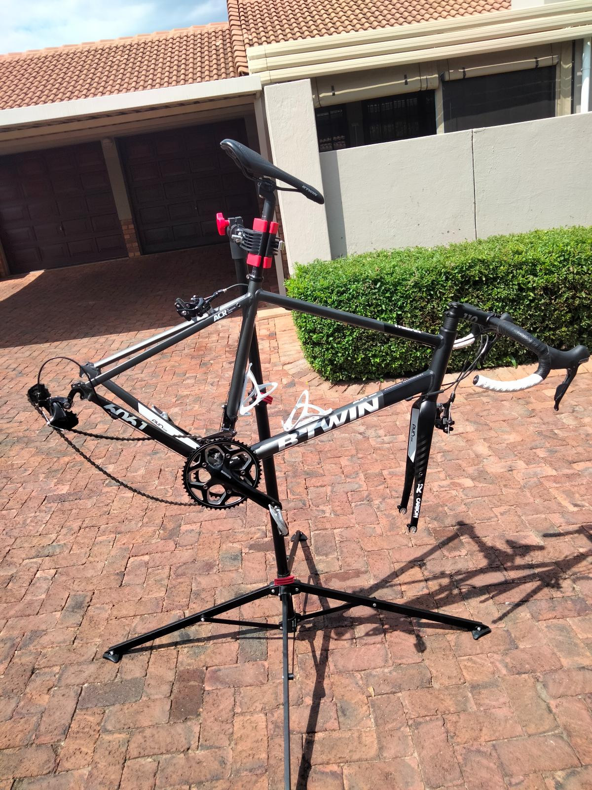 BTWIN ROAD FRAME ONLY , ALMOST NEW, READ ADD. | Road Bike Frames | Bike Hub