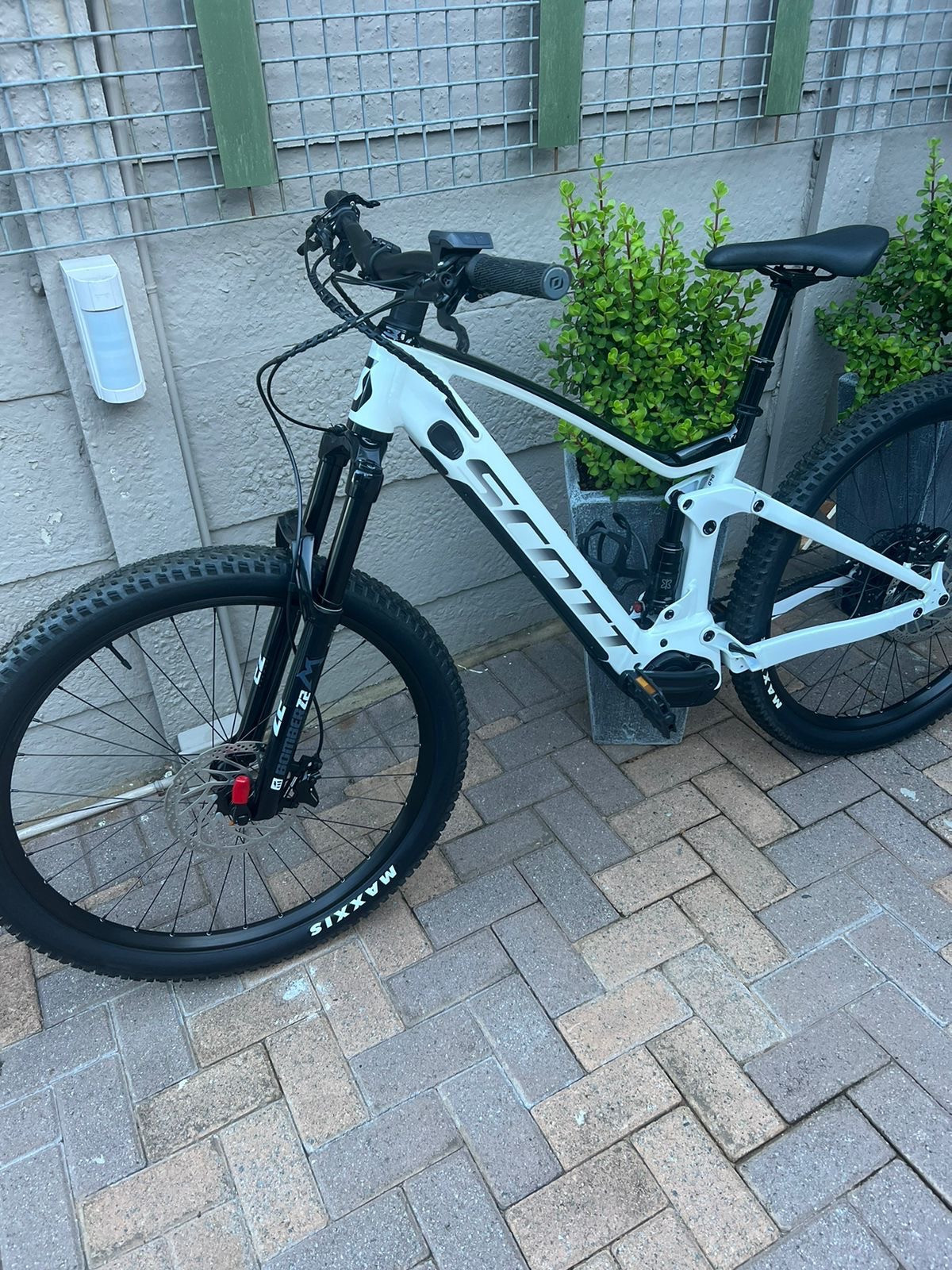 Scott Strike | Dual Suspension Mountain E-Bikes | Bike Hub