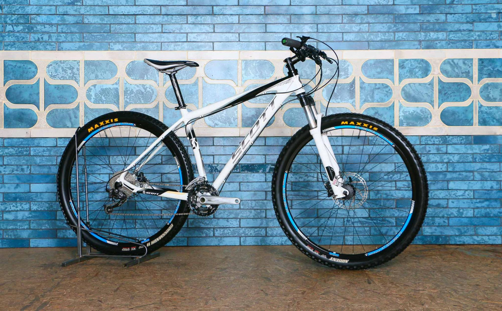 Pre-Owned Scott Scale (L) BM9181 (2013) | Hardtail Mountain Bikes ...