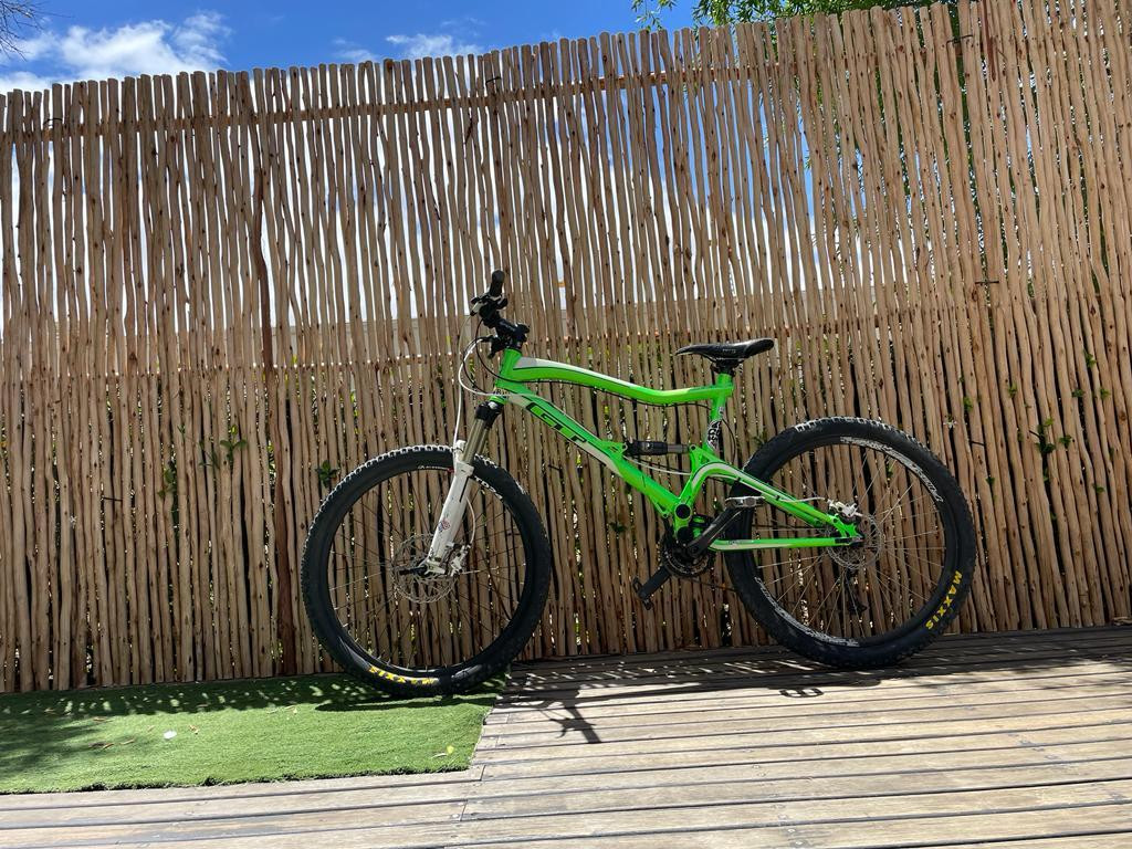 GT sensor 2.0 | Dual Suspension Mountain Bikes | Bike Hub