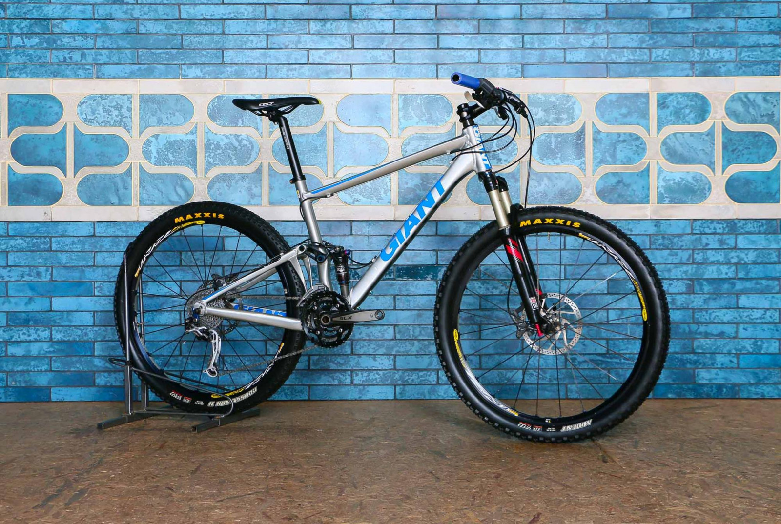 Pre-owned Giant Anthem (M) BM9063 (2012) | Dual Suspension Mountain ...