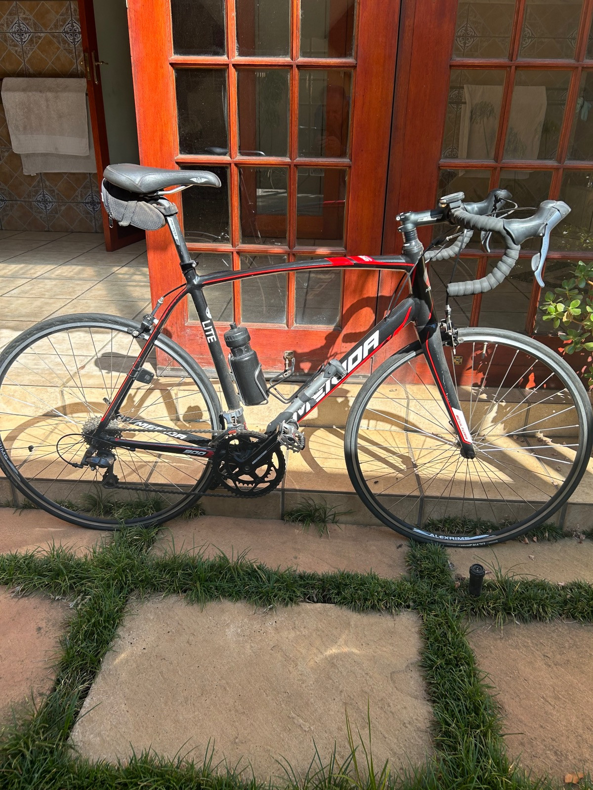 Merida Lite 900 Scultera | Road Bikes | Bike Hub