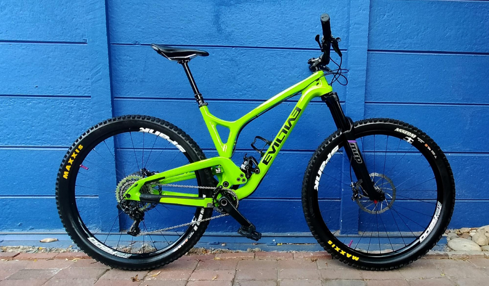 Evil Following V1 | Dual Suspension Mountain Bikes | Bike Hub