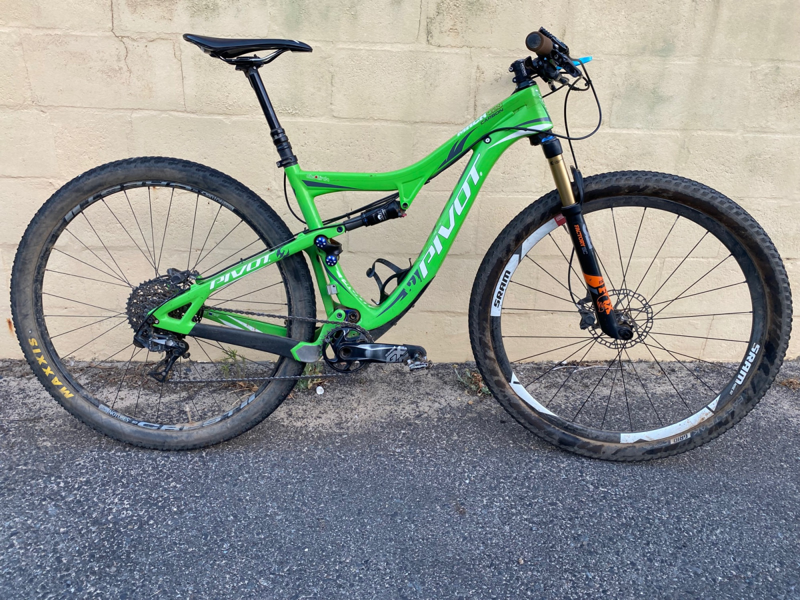 Pivot Mach 429 carbon | Dual Suspension Mountain Bikes | Bike Hub