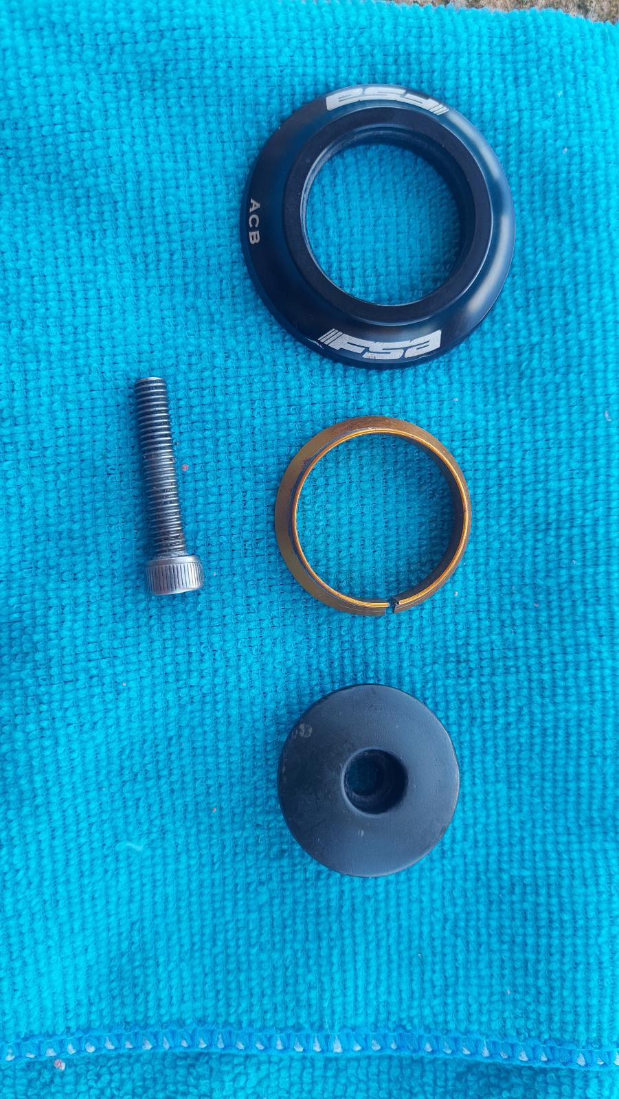 FSA headset kit | Headsets & Spacers | Bike Hub