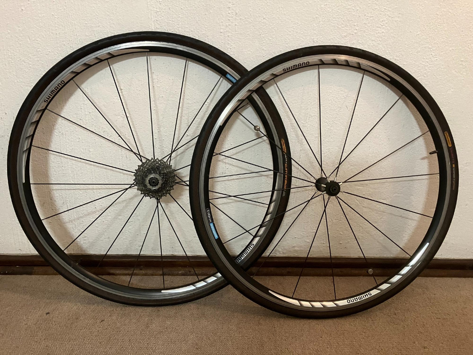 Shimano WH-R550 complete wheelset | Road Bike Wheels | Bike Hub
