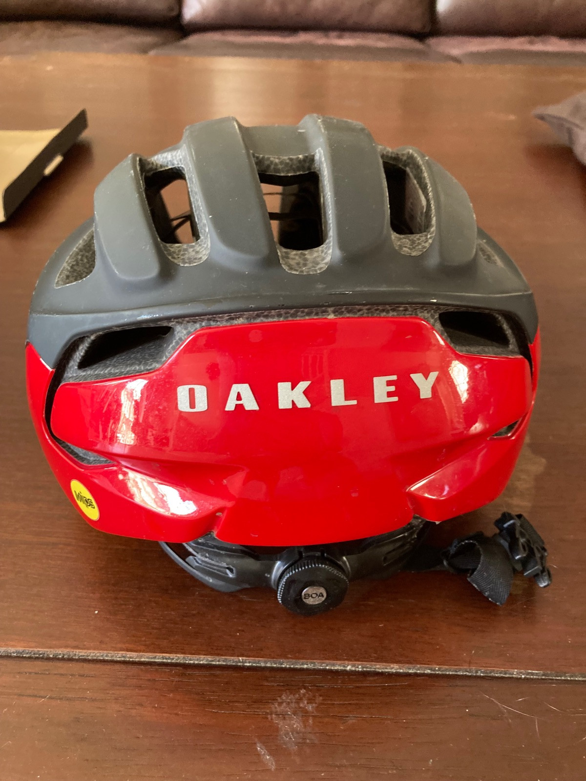 Oakley helmet | Helmets | Bike Hub