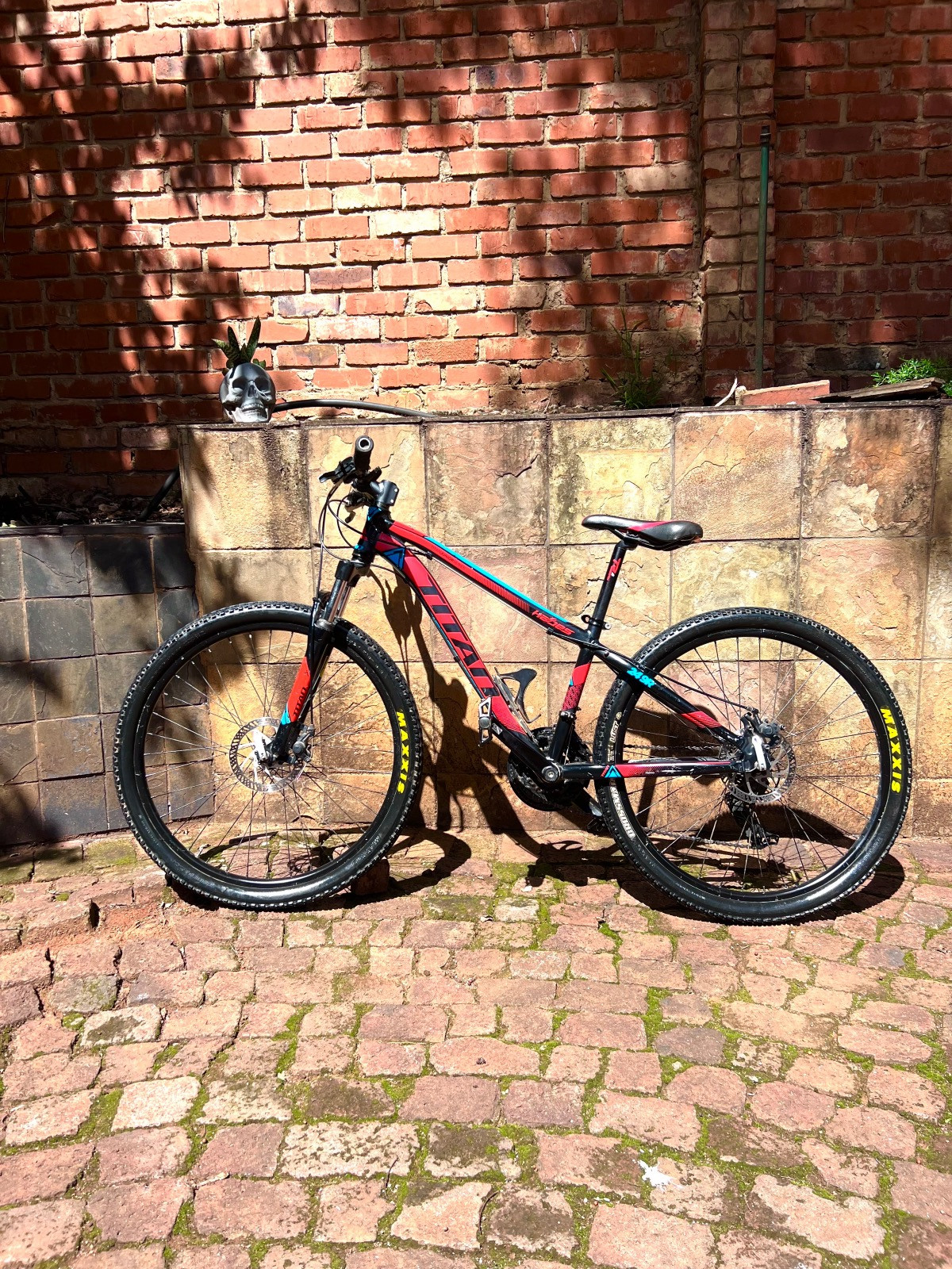 Titan 26 Hardtail | Hardtail Mountain Bikes | Bike Hub