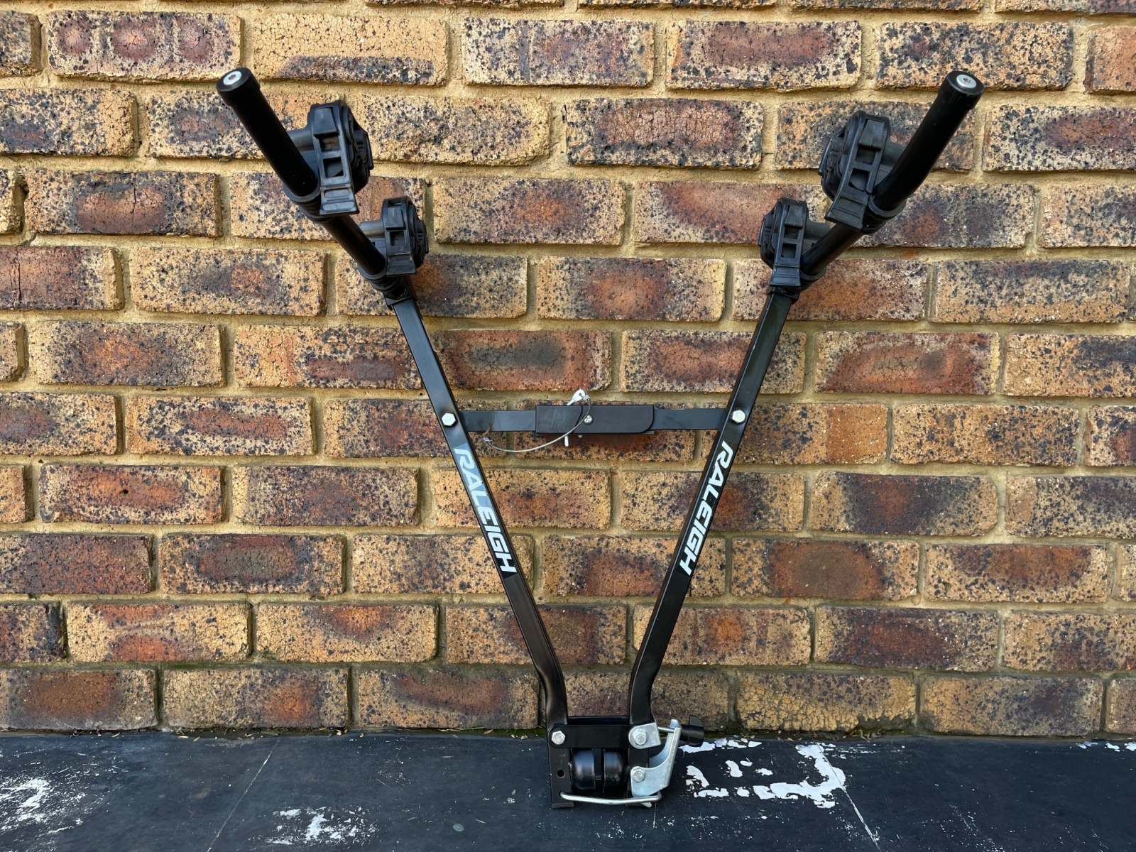 Tow bar bike rack ( 2 bike carrier ) | Bike Racks | Bike Hub