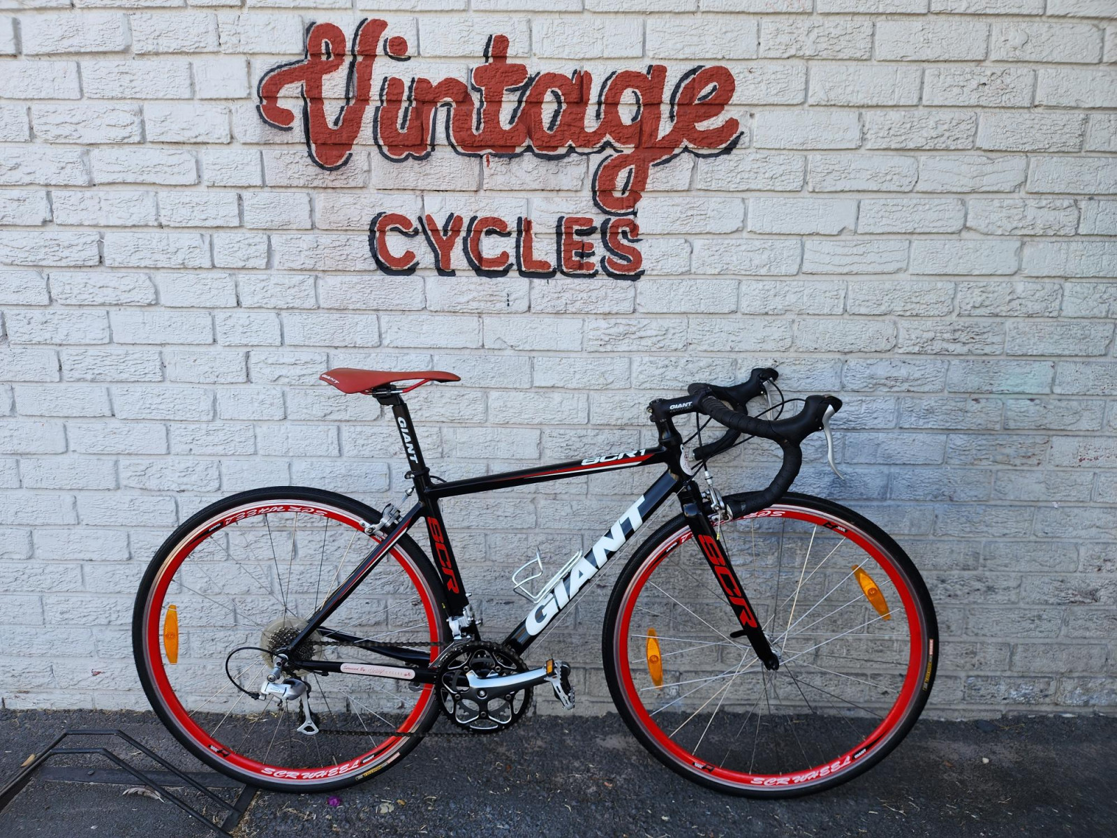 Giant SCR Full Aluminium 8 Speed Small - R4500 | Road Bikes | Bike Hub