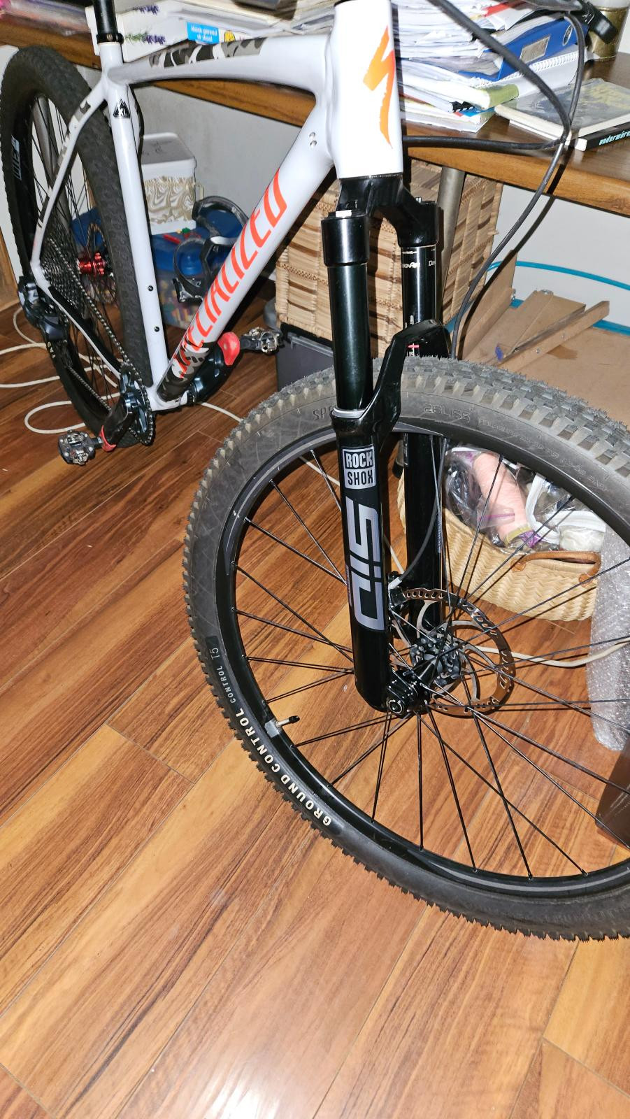 Specialized Chisel | Hardtail Mountain Bikes | Bike Hub