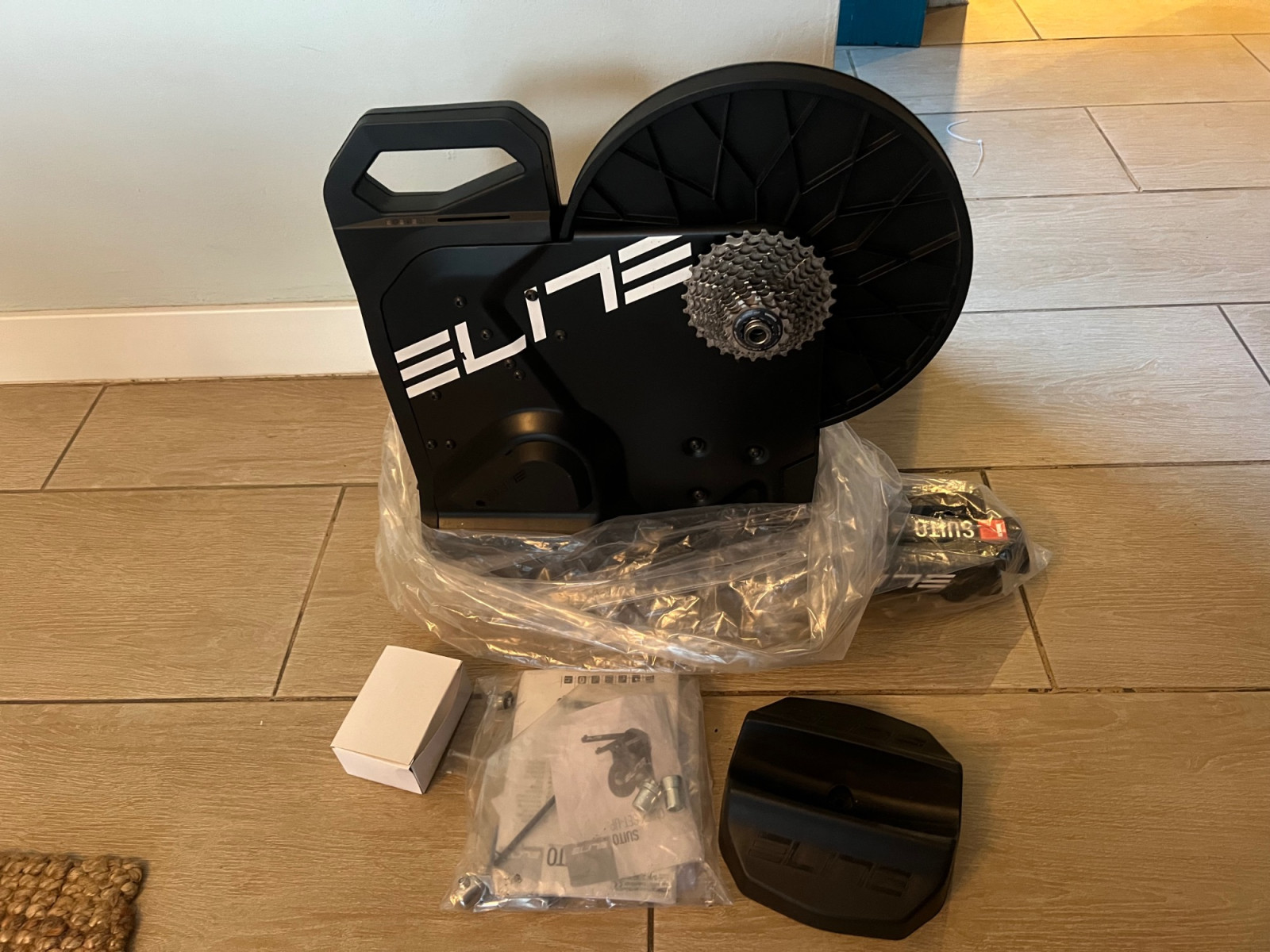 Elite Suito indoor trainer | Indoor Trainers & Accessories | Bike Hub