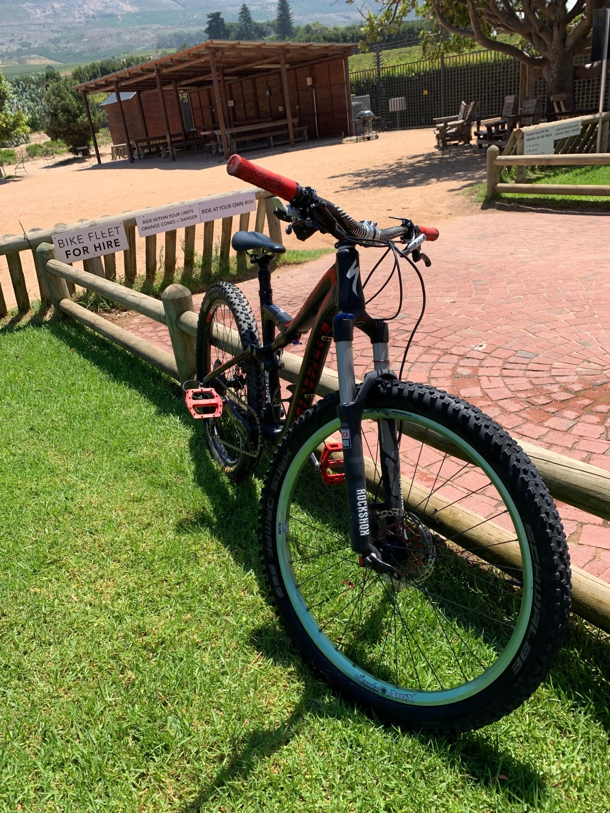 Specialized Camber | Dual Suspension Mountain Bikes | Bike Hub