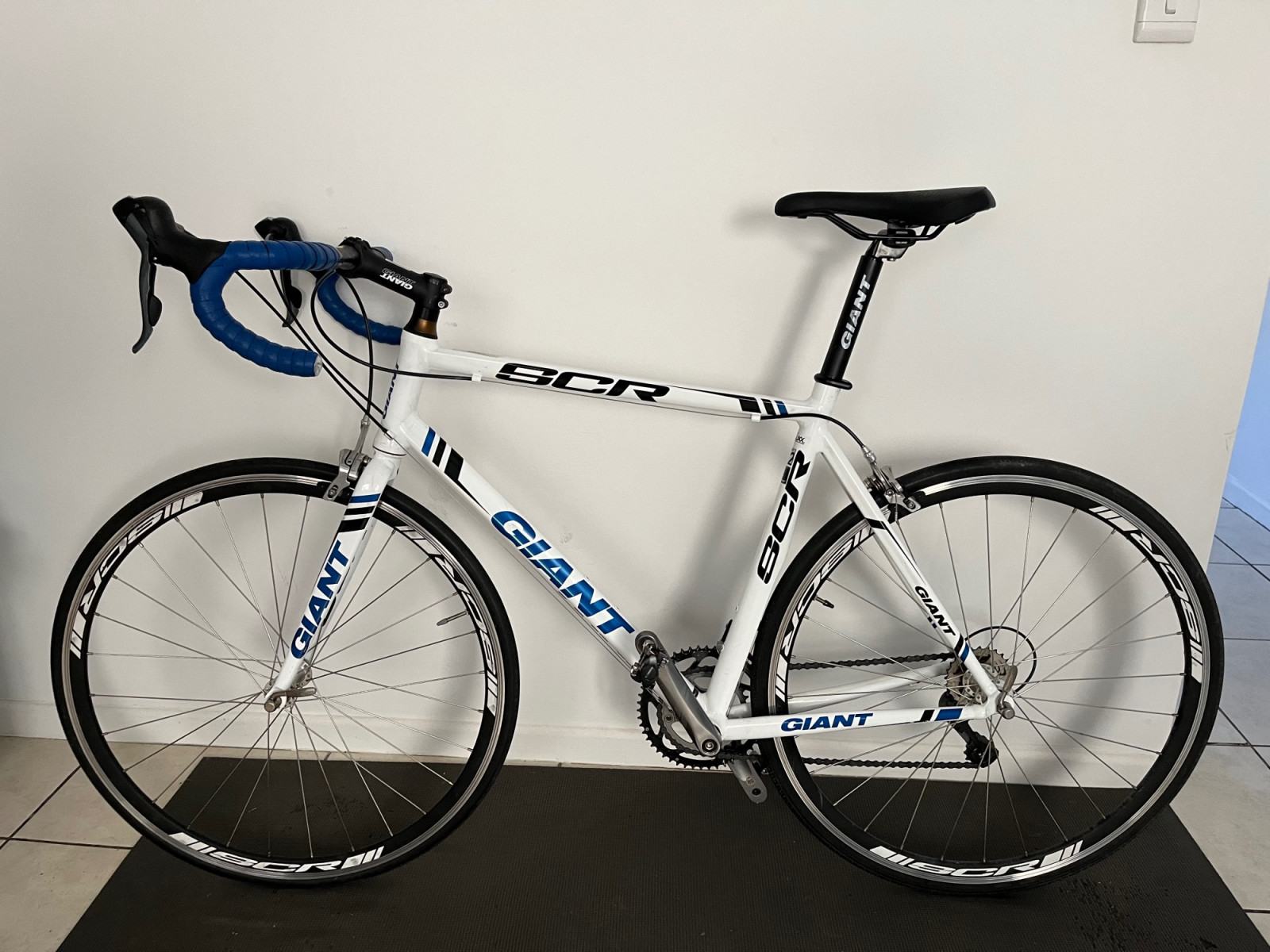 Giant SCR Road Bike (size 54) | Road Bikes | Bike Hub