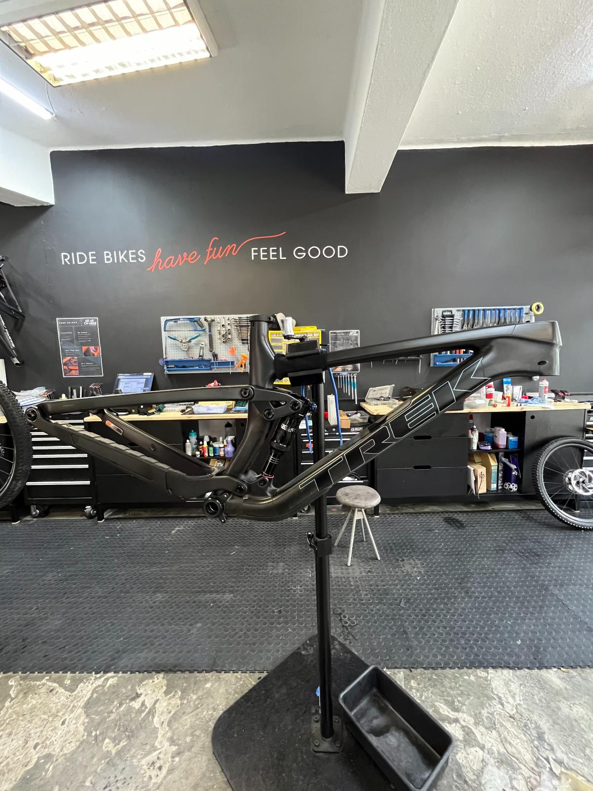 Top Fuel Frameset | Dual Suspension Mountain Bike Frames | Bike Hub