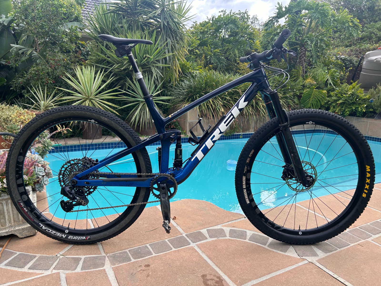 TREK TOP FUEL 9.9 AXS PROJECT ONE | Dual Suspension Mountain Bikes ...