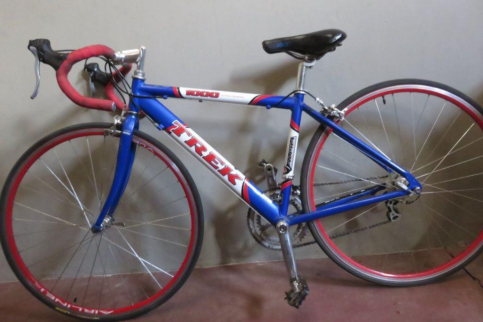 Limited edition Trek 1000 Roadbike Alpha Series | Road Bikes | Bike Hub