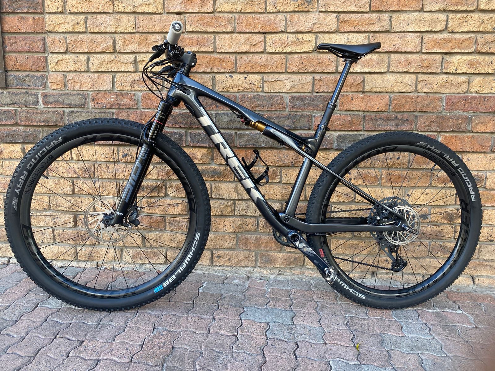 Trek Supercaliber 9.8 M/L Gen 1 | Dual Suspension Mountain Bikes | Bike Hub
