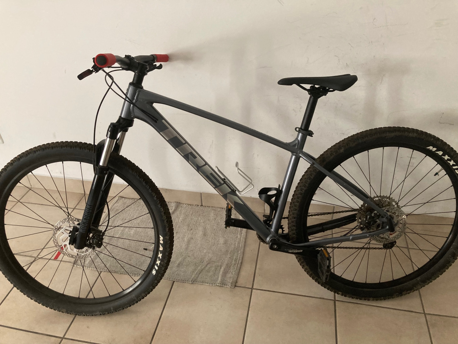 Trek Marlin 7 2033 | Hardtail Mountain Bikes | Bike Hub