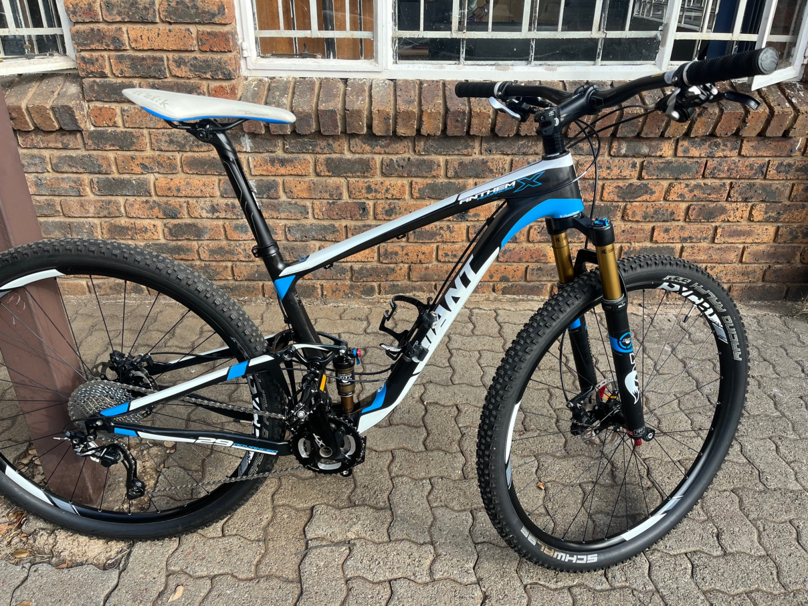 Giant Advanced SL Carbon | Dual Suspension Mountain Bikes | Bike Hub