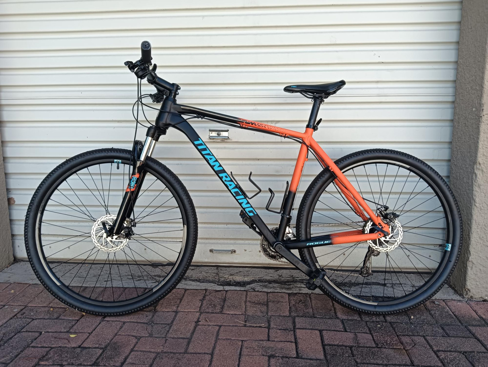 Titan Rogue Nova MTB 29" | Hardtail Mountain Bikes | Bike Hub