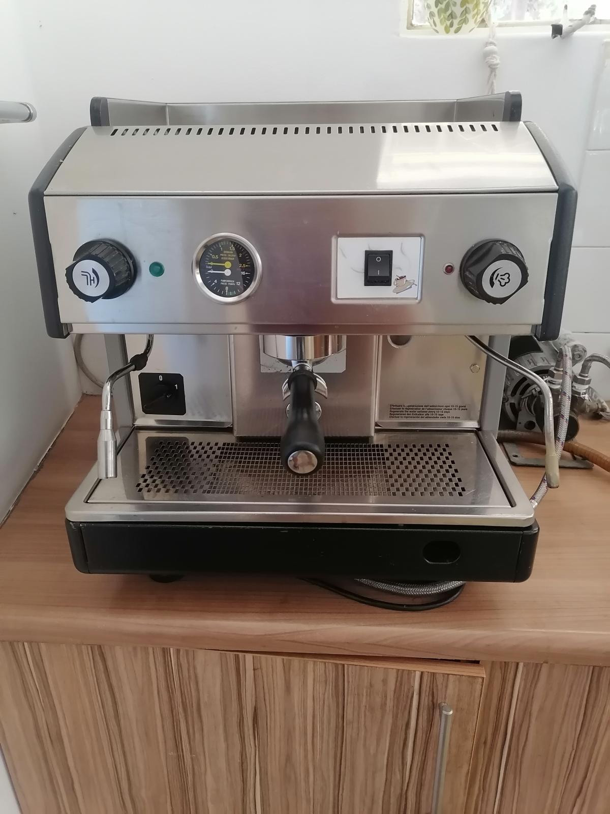 Dora coffee machine and grinder | Coffee Makers & Machines | Bike Hub