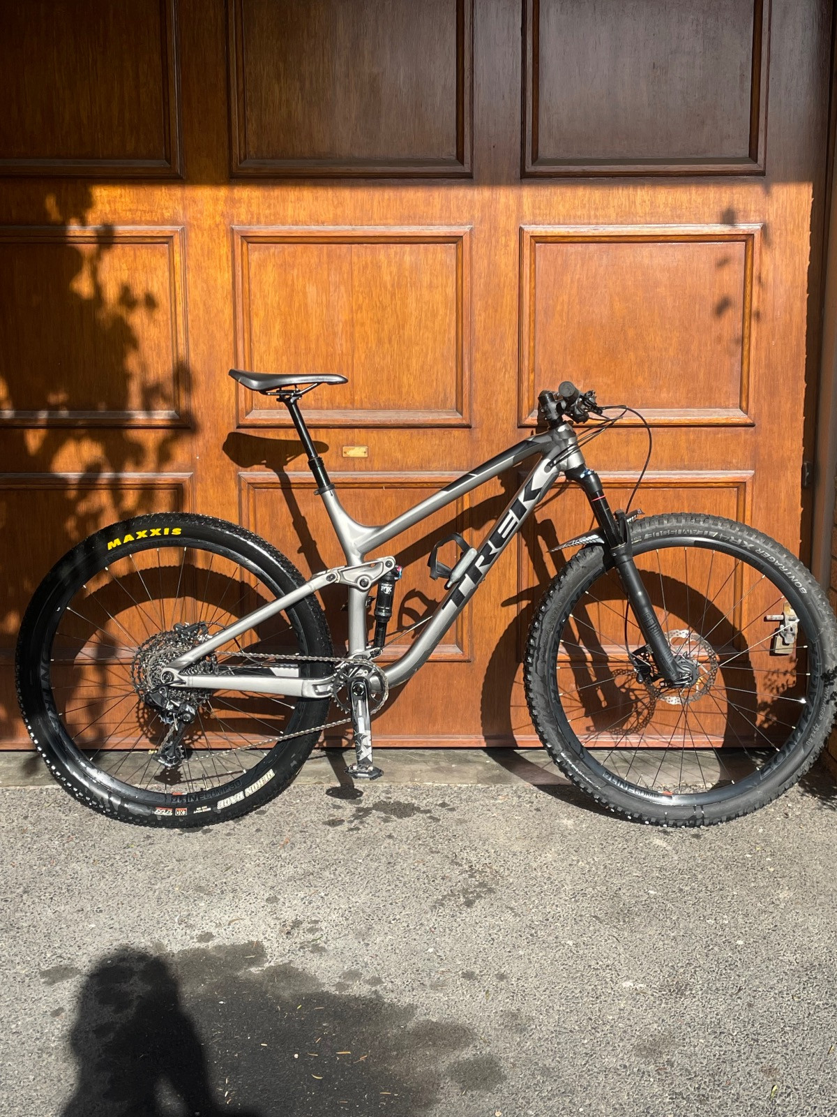 Trek Ex7 | Dual Suspension Mountain Bikes | Bike Hub