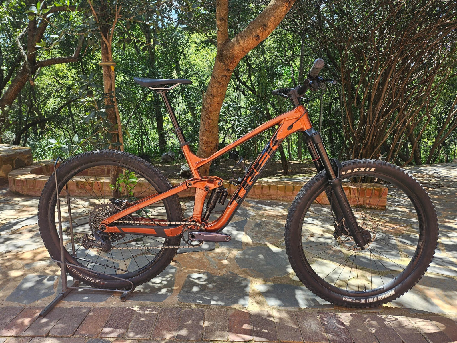 DEMO 2023 Trek Slash 8 LARGE Gen 5 - Penny Flake | Dual Suspension ...