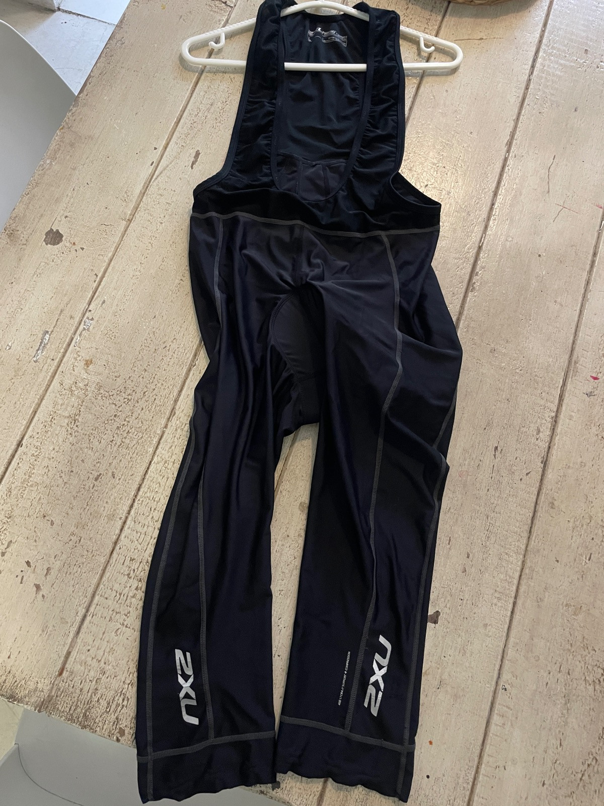 2XU 3/4 Bib shorts | Lycra / bibshorts | Bike Hub