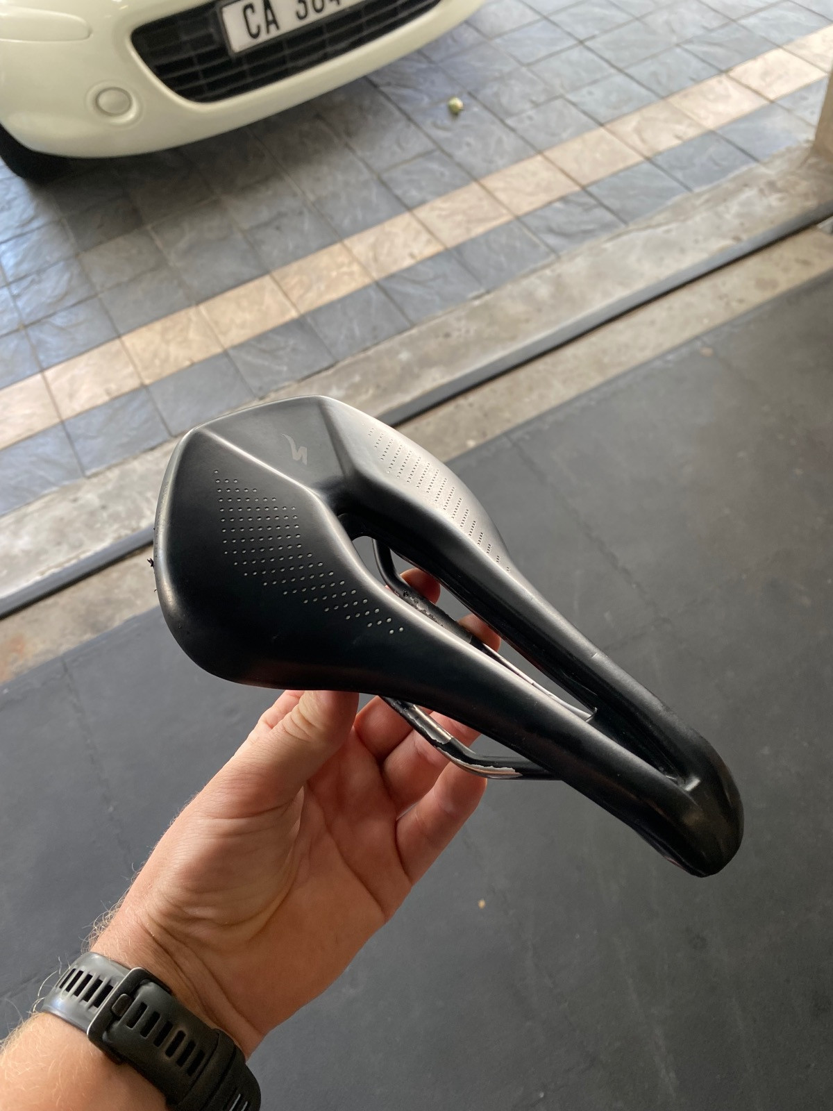 Power Saddle comp 143 | Saddles | Bike Hub