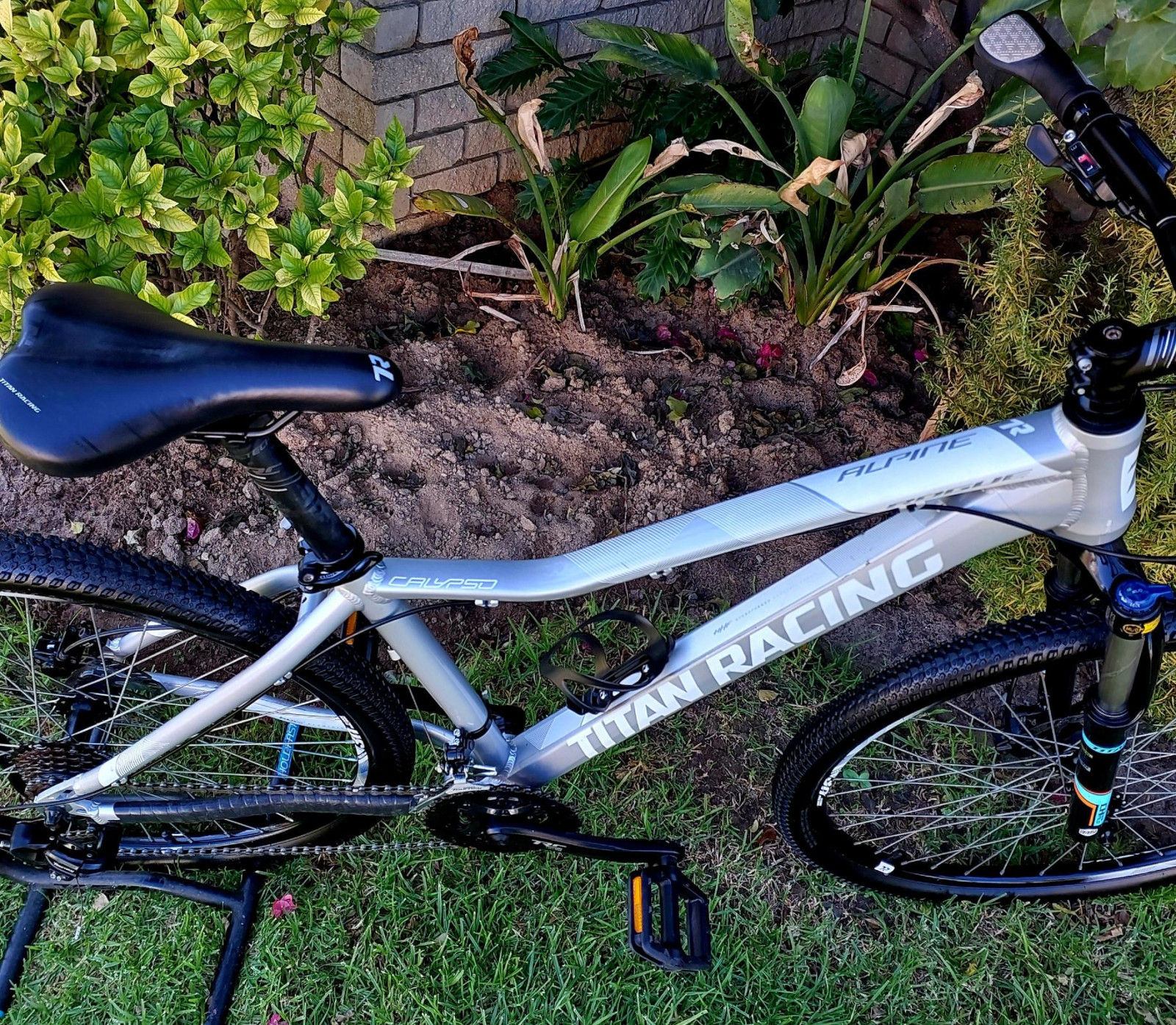 TITAN RACING ROGUE CALYPSO ALPINE 27.5" MEDIUM | Hardtail Mountain ...