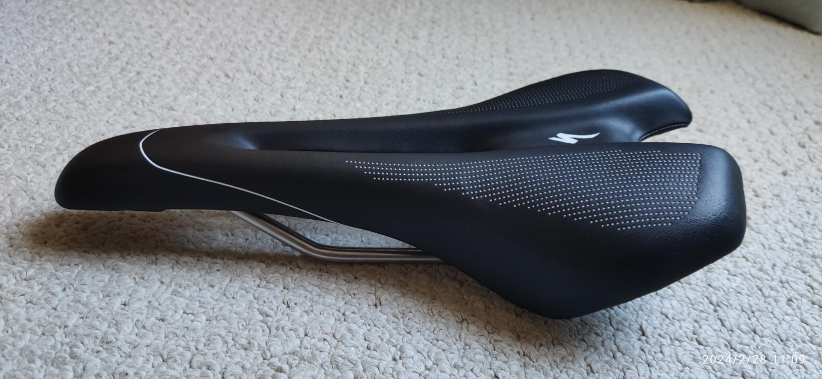 Used SPECIALIZED AVATAR COMP GEL - BLK 143mm | Saddles | Bike Hub