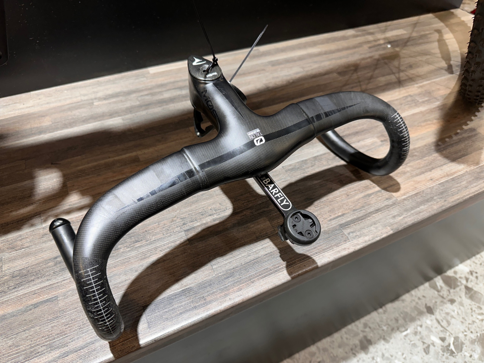 Most integrated carbon bar and stem | Handlebars | Bike Hub