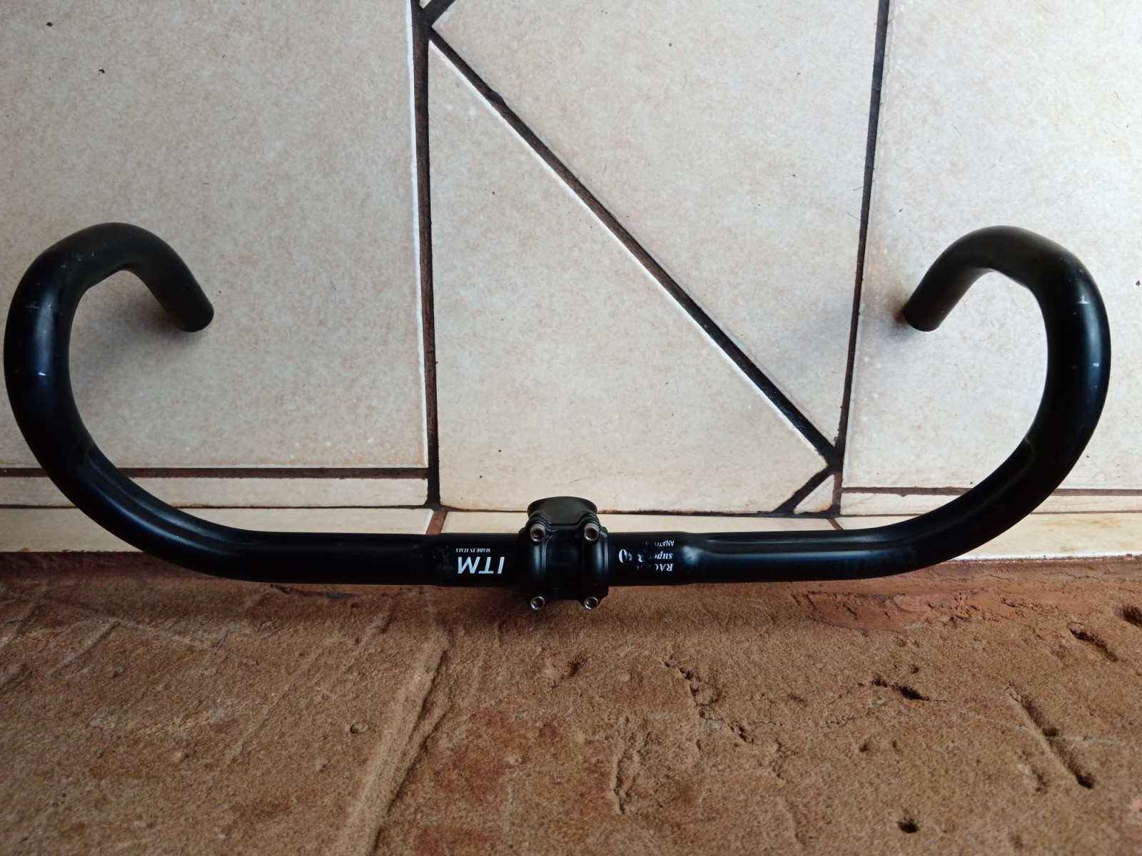 Handlebar and stem | Handlebars | Bike Hub
