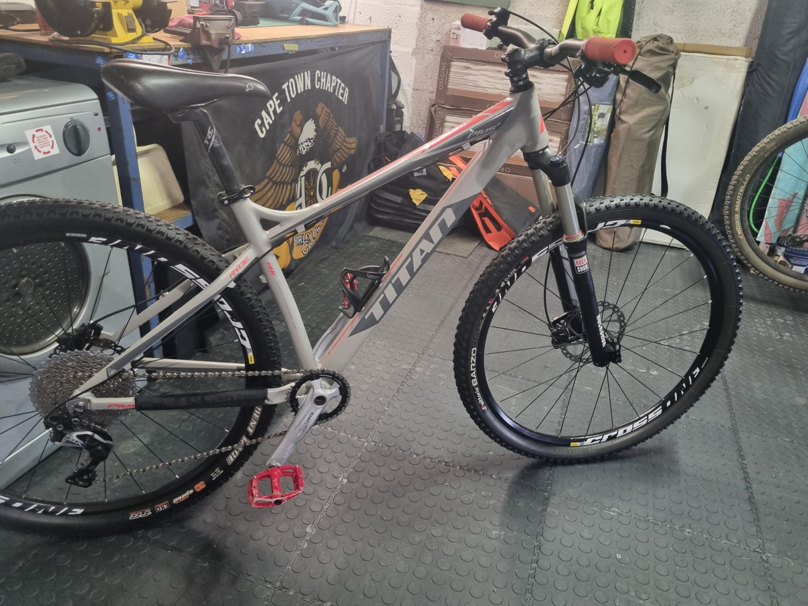 Hardtail med Mtb Titan Ryde | Hardtail Mountain Bikes | Bike Hub