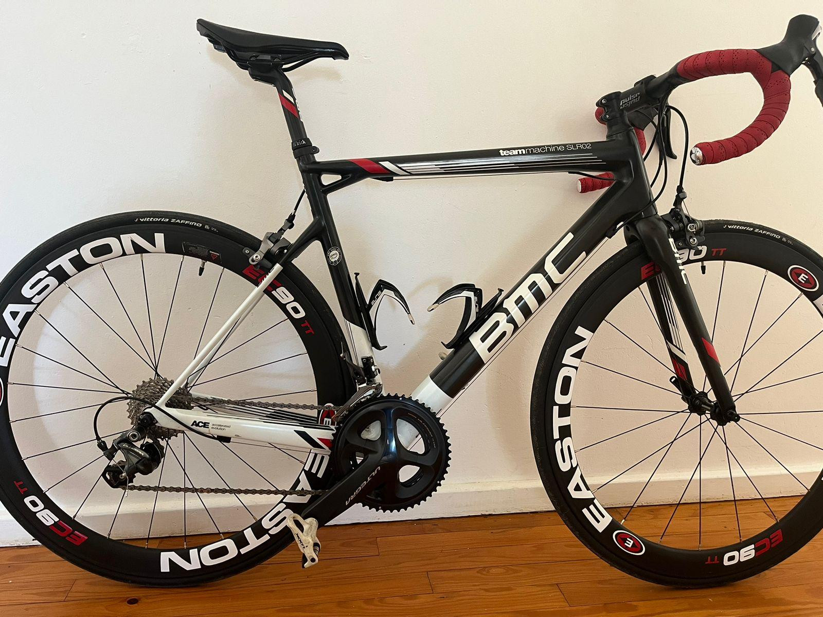 BMC Team Machine SLR02 | Road Bikes | Bike Hub