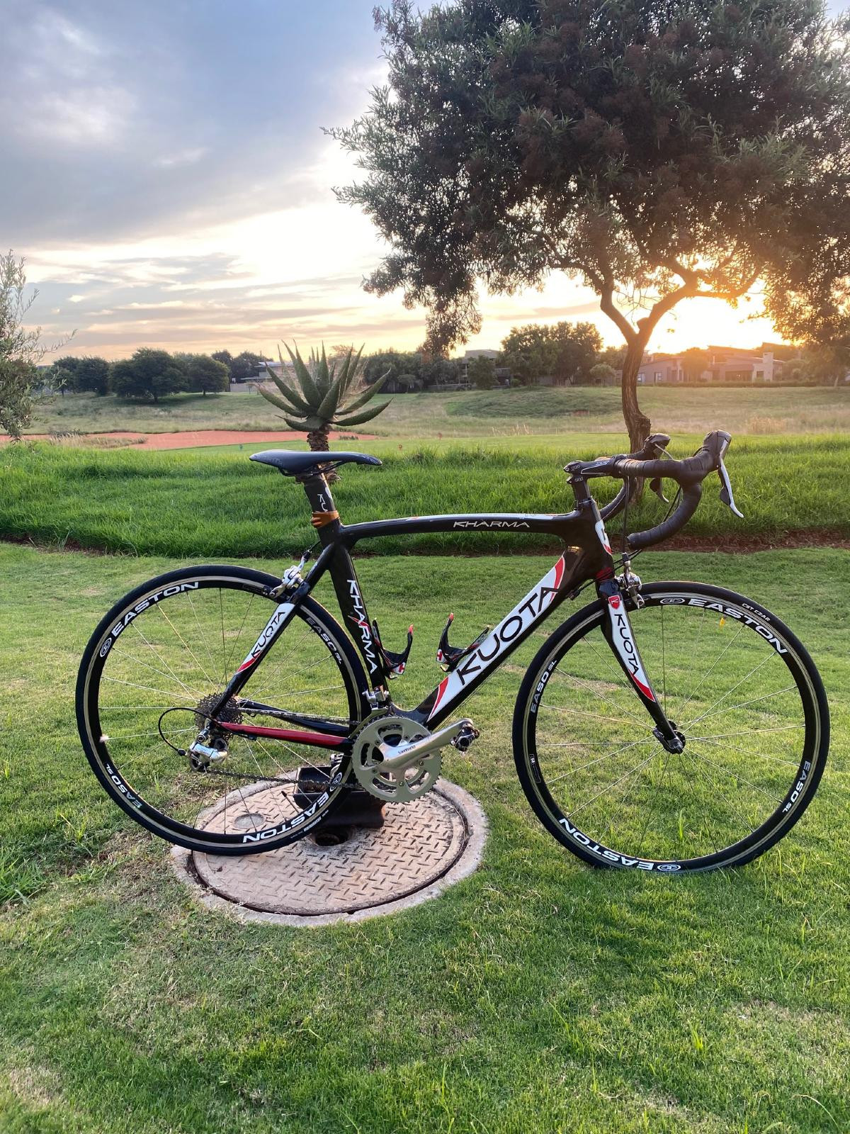 Kuota K12 Full carbon road bike | Road Bikes | Bike Hub