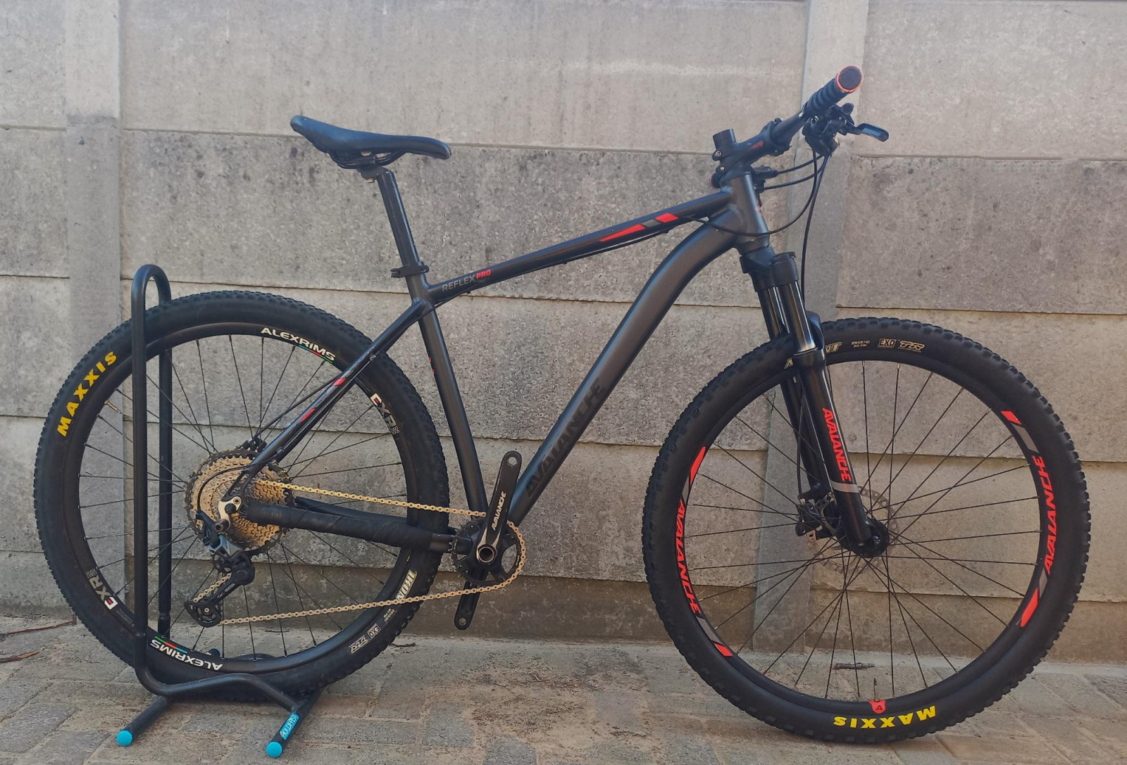 Avalanche reflex pro - For Sale | Hardtail Mountain Bikes | Bike Hub