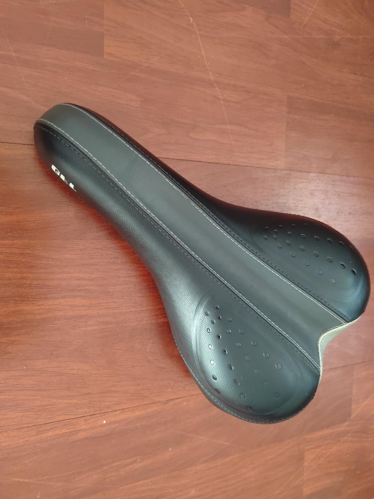 RavX Thick Gel Saddle | Saddles | Bike Hub
