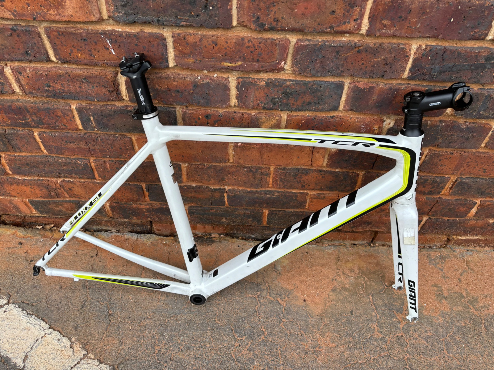 Giant TCR 2016 Aluminium Frame M/L | Road Bike Frames | Bike Hub