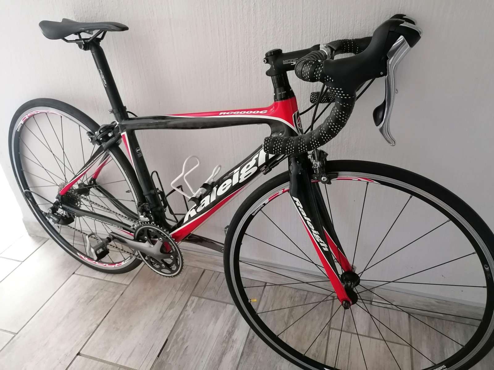 Raleigh RC6000 Carbon | Road Bikes | Bike Hub