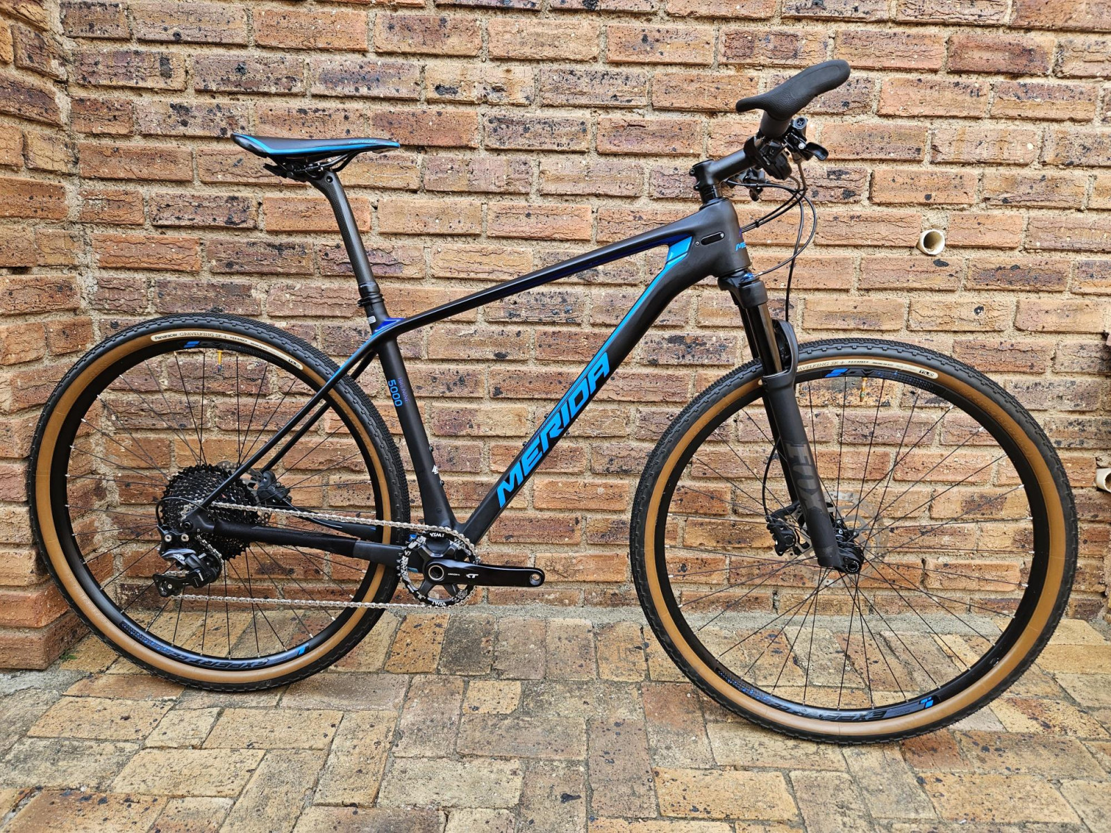 Merida Big9 5000 (L) Carbon | Hardtail Mountain Bikes | Bike Hub