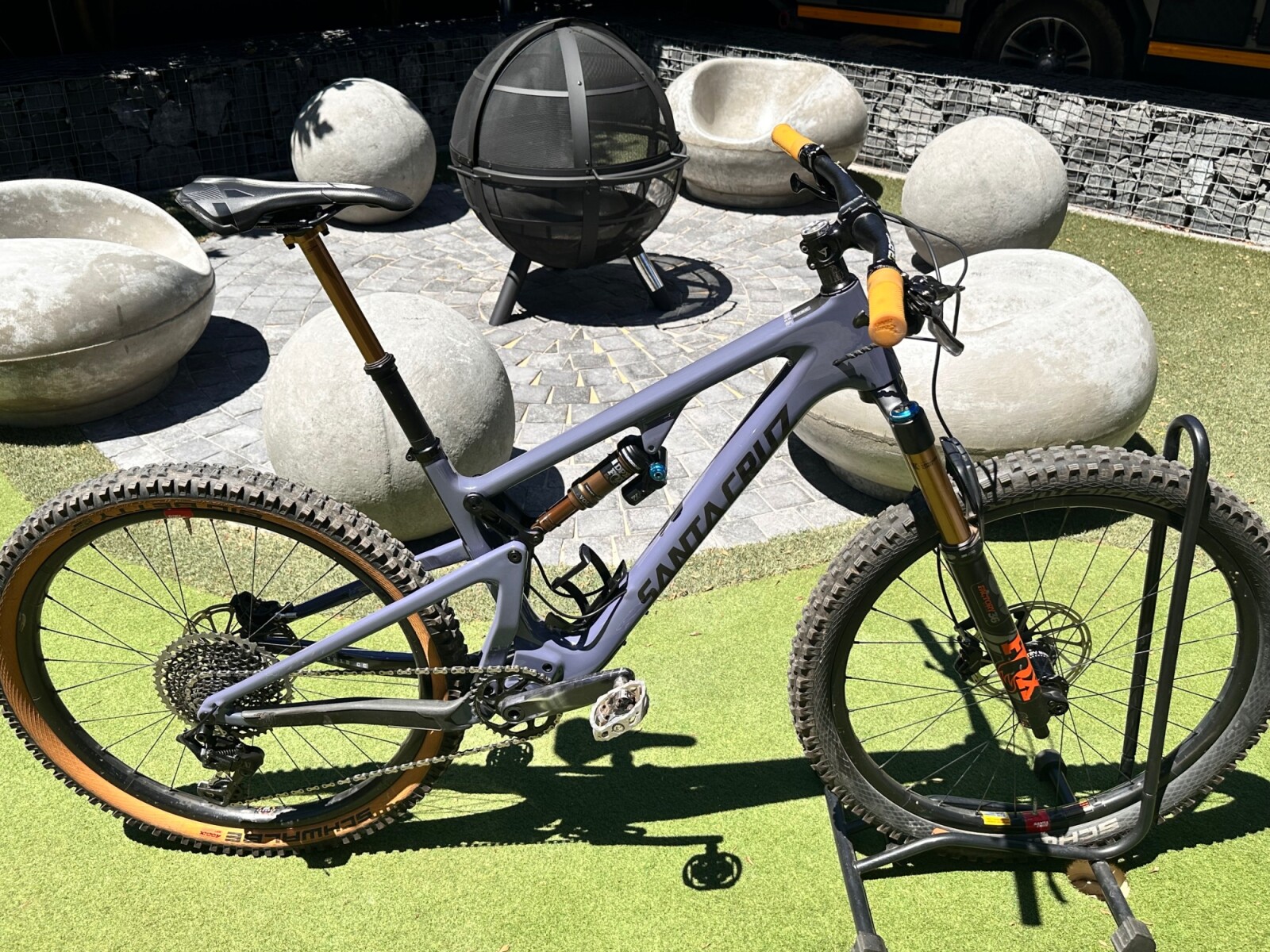 Santa Cruz 5010 CC Carbon | Dual Suspension Mountain Bikes | Bike Hub