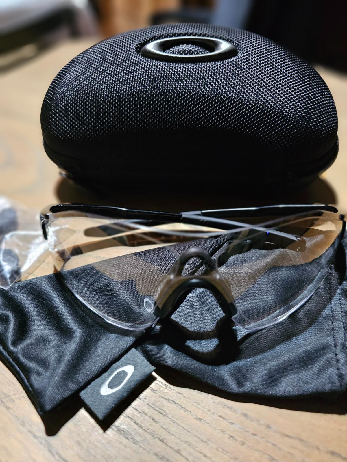 Oakley Evzero Path Photochromic sunglasses | Eyewear | Bike Hub