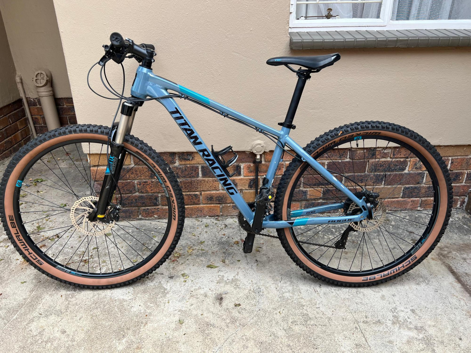 Titan Rogue Cruz | Hardtail Mountain Bikes | Bike Hub