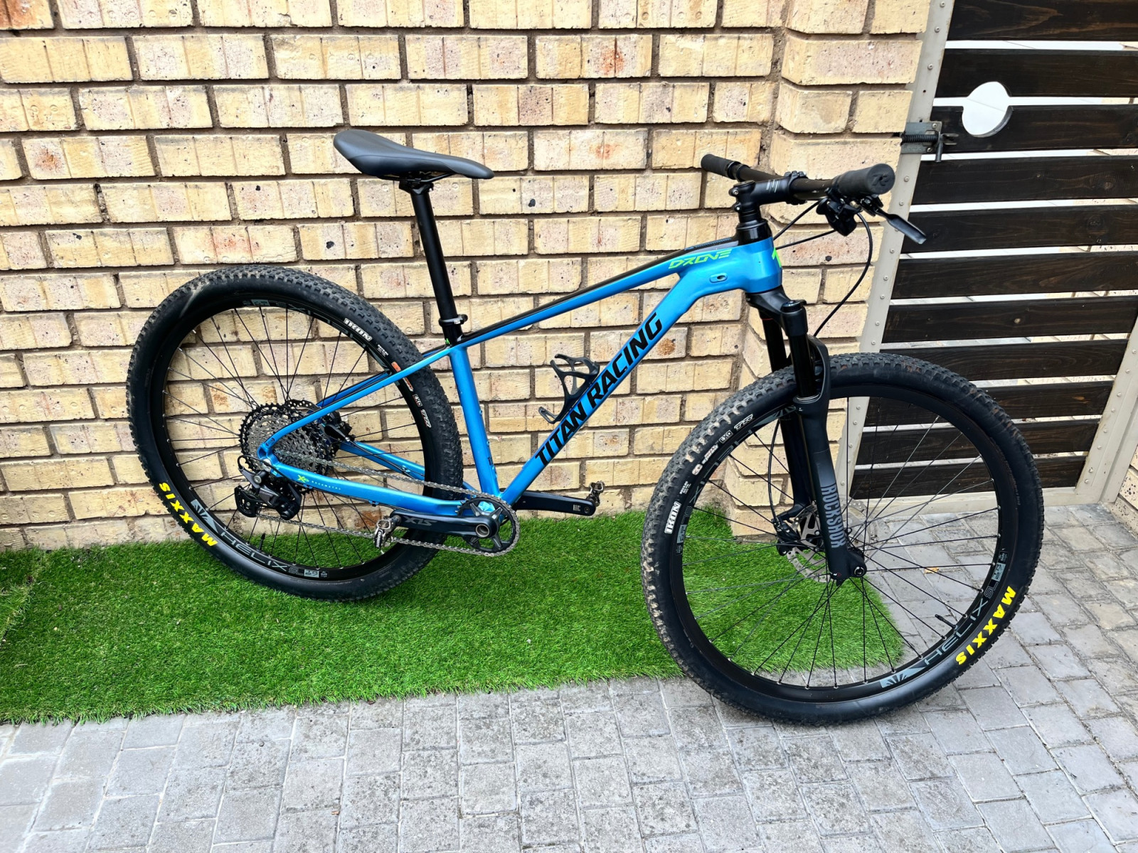 Titan Drone Elite | Hardtail Mountain Bikes | Bike Hub