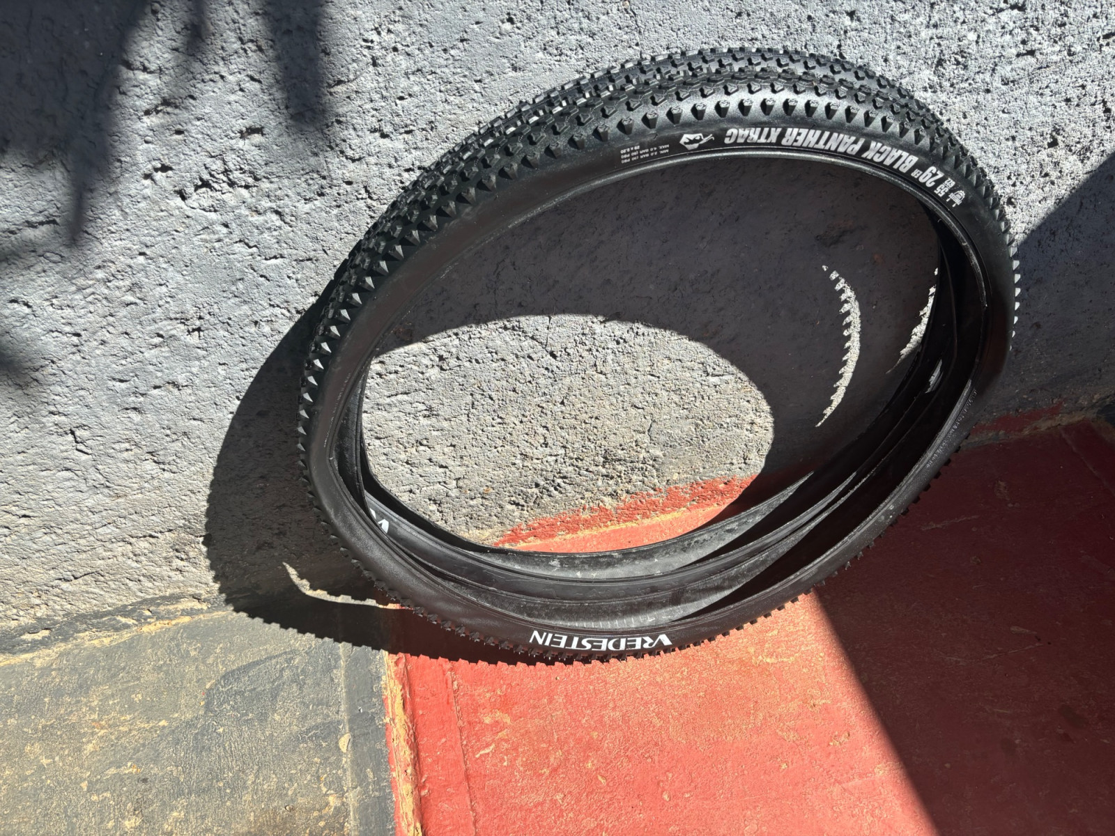 Vredestein Black Panther tyre set | Mountain Bike Tyres | Bike Hub